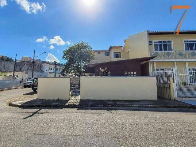 Casa / Sobrado para Venda em São José/SC Roçado 7 Quartos