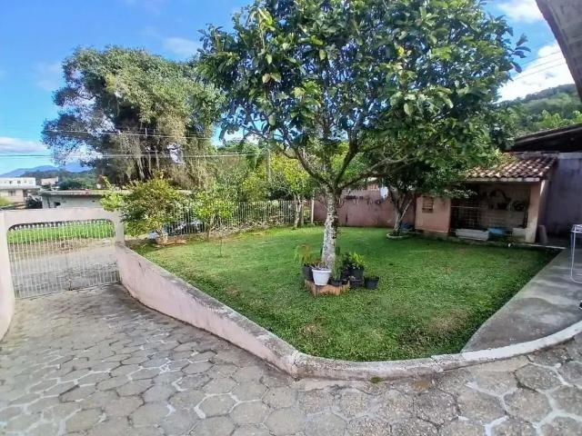 Casa / Sobrado para Venda em São José/SC Roçado 2 Quartos