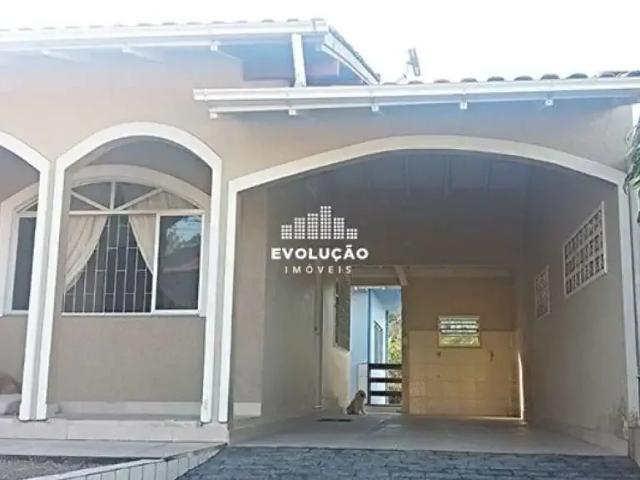 Casa / Sobrado para Venda em São José/SC Roçado 3 Quartos