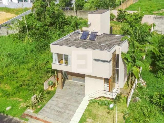 Casa / Sobrado para Venda em São José/SC Roçado 3 Quartos