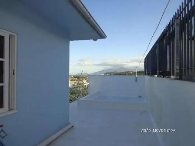 Casa / Sobrado para Venda em São José/SC Roçado 3 Quartos