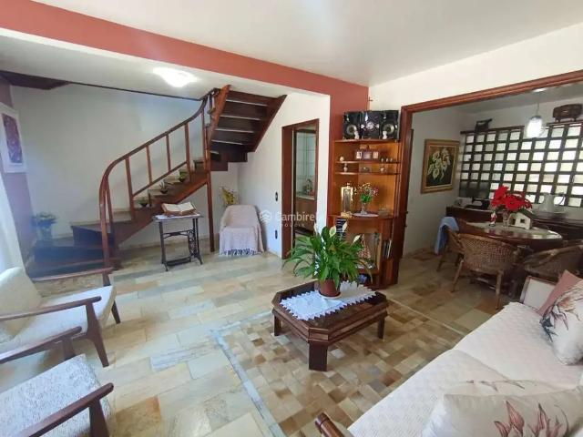 Casa / Sobrado para Venda em São José/SC Roçado 3 Quartos