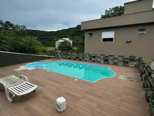 Casa / Sobrado para Venda em São José/SC Roçado 3 Quartos