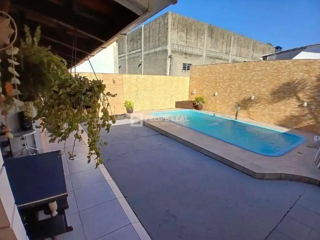 Casa / Sobrado para Venda em São José/SC San Marino 3 Quartos