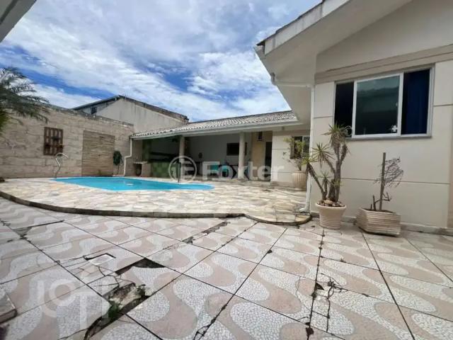 Casa / Sobrado para Venda em São José/SC Serraria 2 Quartos