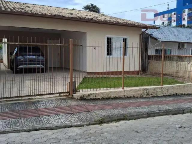Casa / Sobrado para Venda em São José/SC Serraria 2 Quartos