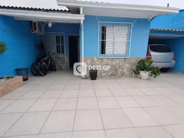 Casa / Sobrado para Venda em São José/SC Serraria 3 Quartos