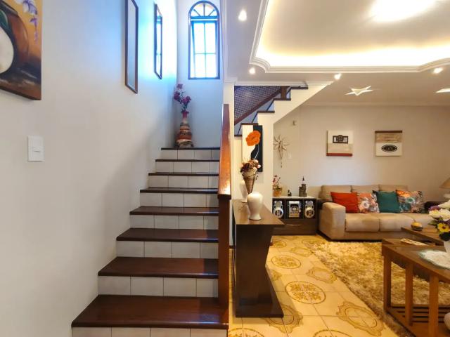 Casa / Sobrado para Venda em São José/SC Sertão do Maruim 4 Quartos