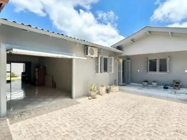 Casa / Sobrado para Venda em São Leopoldo/RS Campina 3 Quartos