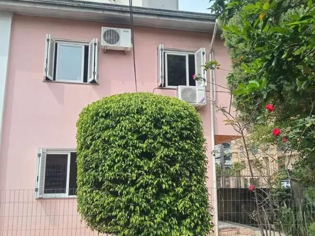 Casa / Sobrado para Venda em São Leopoldo/RS Centro 3 Quartos