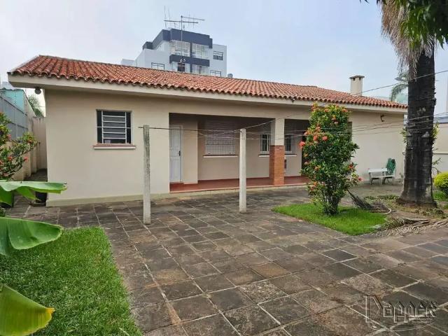 Casa / Sobrado para Venda em São Leopoldo/RS Centro 4 Quartos