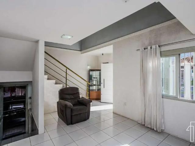 Casa / Sobrado para Venda em São Leopoldo/RS Feitoria 3 Quartos