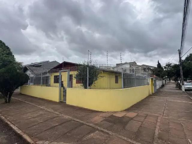 Casa / Sobrado para Venda em São Leopoldo/RS Fião 3 Quartos