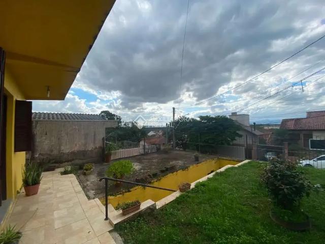 Casa / Sobrado para Venda em São Leopoldo/RS Pinheiro 4 Quartos