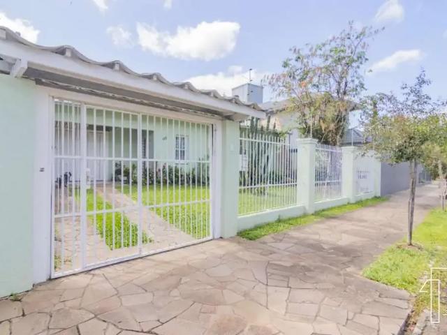 Casa / Sobrado para Venda em São Leopoldo/RS São José 3 Quartos