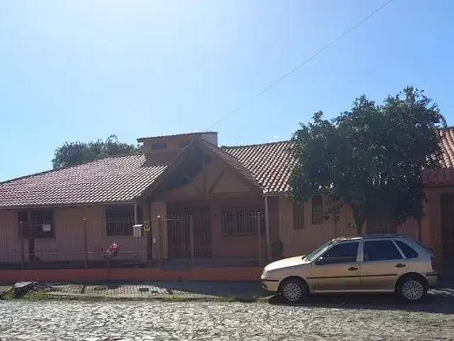Casa / Sobrado para Venda em São Leopoldo/RS Santos Dumont 3 Quartos