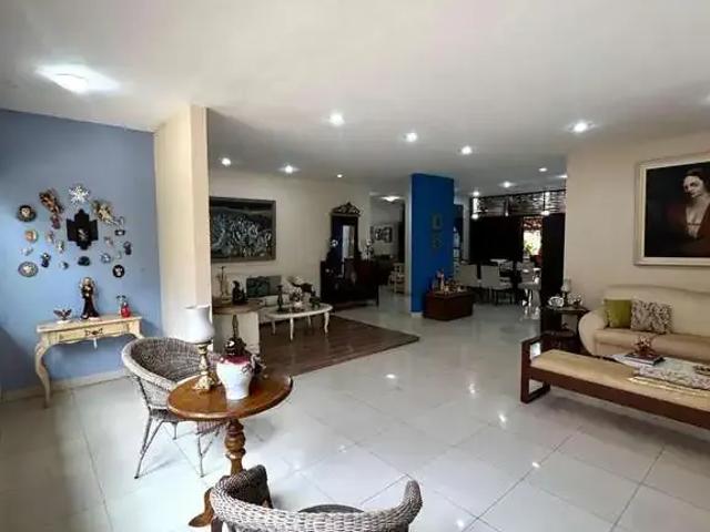 Casa / Sobrado para Venda em São Luís/MA Olho D'Água 5 Quartos