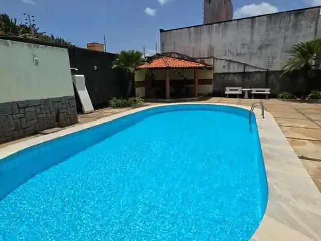 Casa / Sobrado para Venda em São Luís/MA Alto do Calhau 4 Quartos
