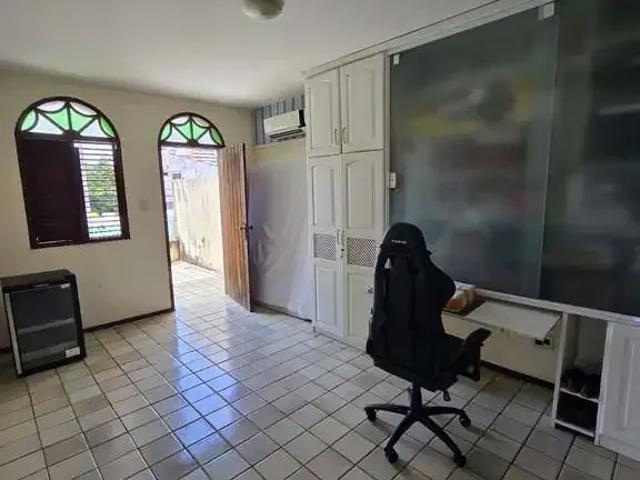 Casa / Sobrado para Venda em São Luís/MA Alto do Calhau 4 Quartos