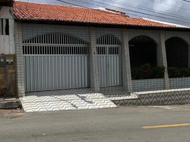 Casa / Sobrado para Venda em São Luís/MA Angelim 3 Quartos