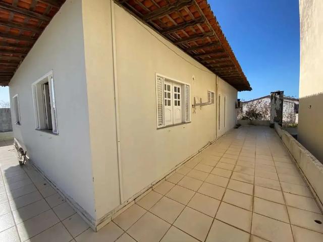 Casa / Sobrado para Venda em São Luís/MA Araçagi 5 Quartos