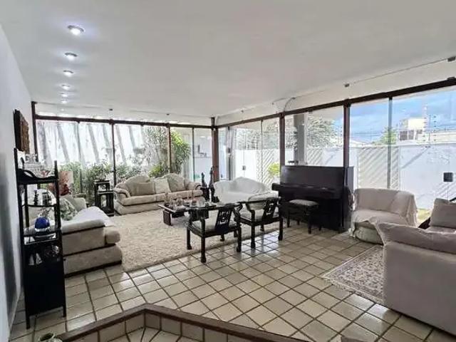 Casa / Sobrado para Venda em São Luís/MA Calhau 5 Quartos