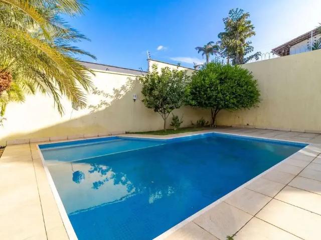 Casa / Sobrado para Venda em São Luís/MA Calhau 5 Quartos