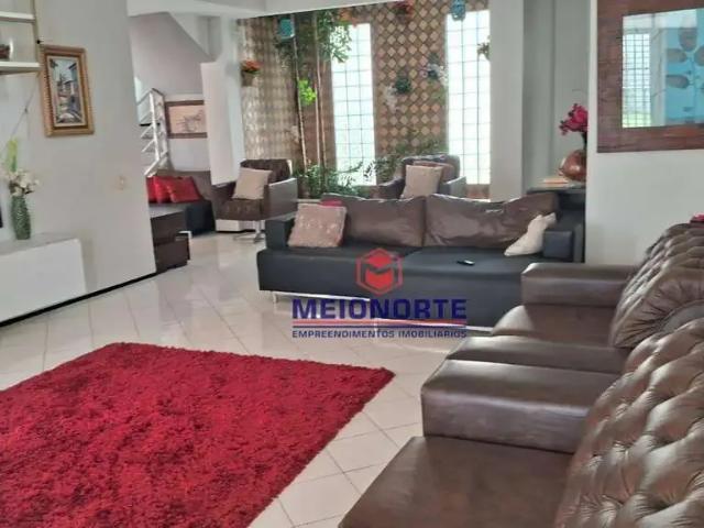 Casa / Sobrado para Venda em São Luís/MA Calhau 6 Quartos