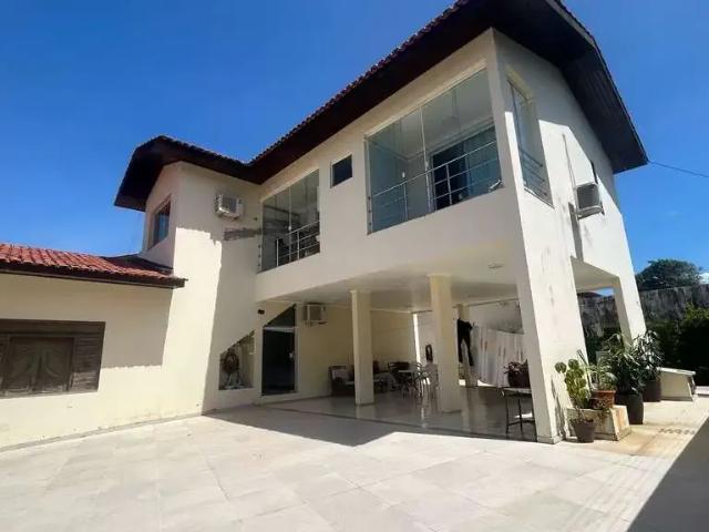 Casa / Sobrado para Venda em São Luís/MA Calhau 3 Quartos