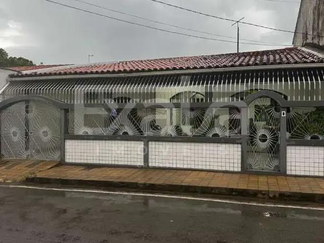 Casa / Sobrado para Venda em São Luís/MA Cohatrac I 3 Quartos