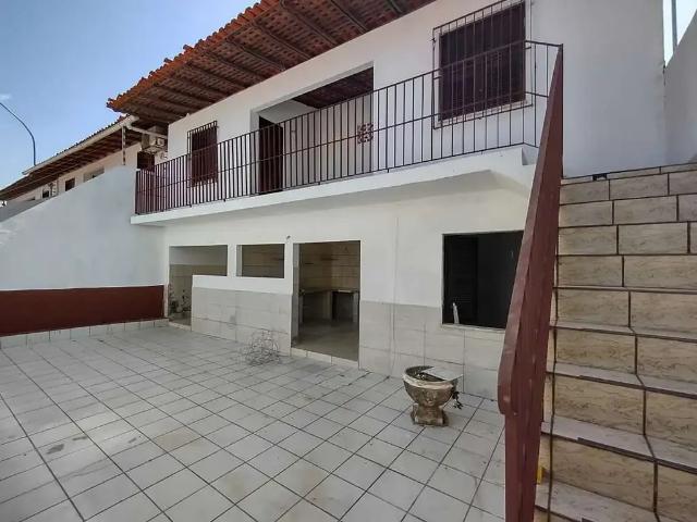 Casa / Sobrado para Venda em São Luís/MA Planalto Vinhais I 3 Quartos
