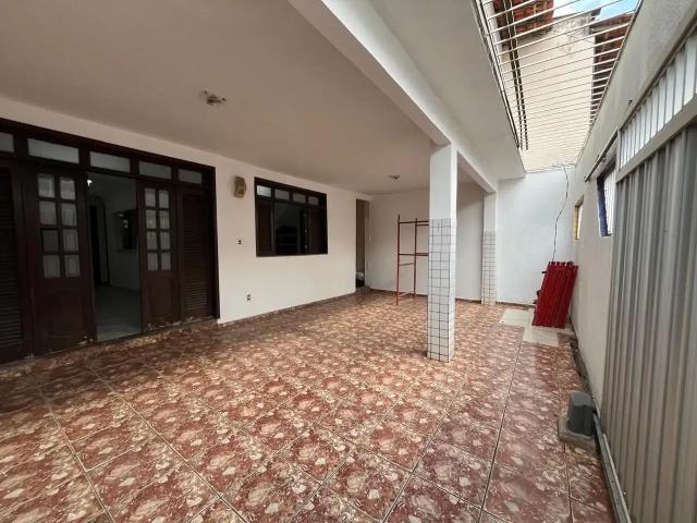 Casa / Sobrado para Venda em São Luís/MA Planalto Vinhais I 3 Quartos