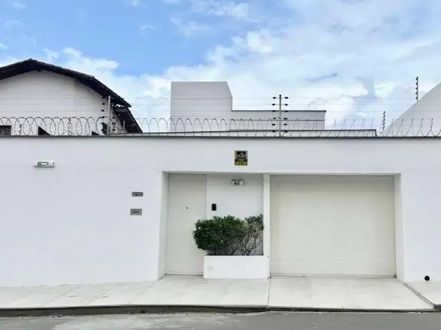 Casa / Sobrado para Venda em São Luís/MA Ponta do Farol 2 Quartos