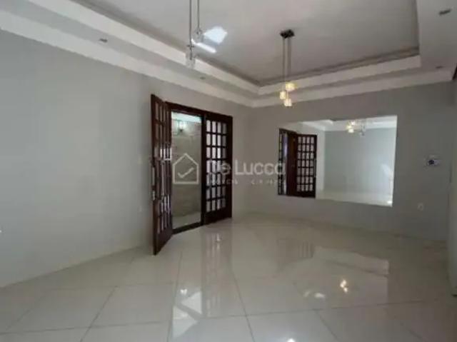Casa / Sobrado para Venda em São Sebastião do Paraíso/MG Centro 3 Quartos