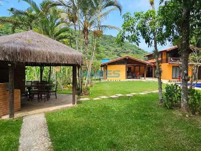 Casa / Sobrado para Venda em São Sebastião/SP Camburi 4 Quartos