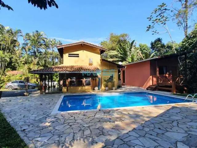 Casa / Sobrado para Venda em São Sebastião/SP Camburi 3 Quartos