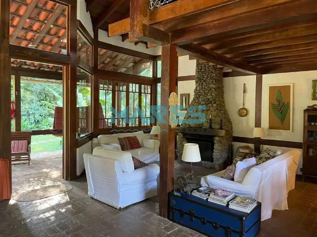 Casa / Sobrado para Venda em São Sebastião/SP Camburi 3 Quartos