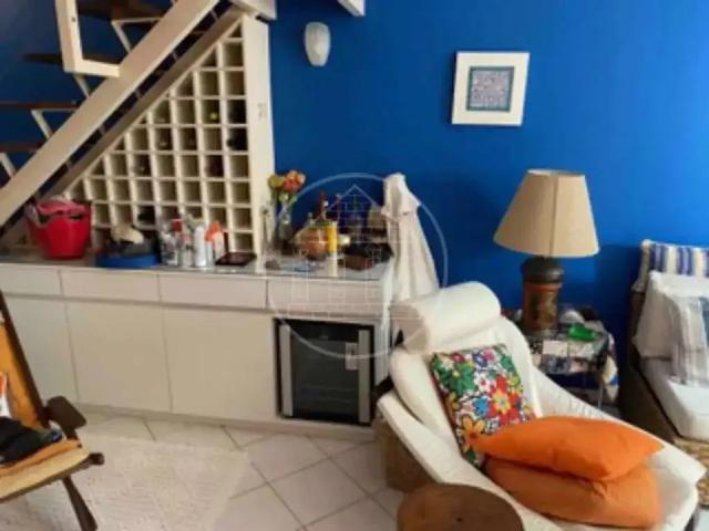 Casa / Sobrado para Venda em São Sebastião/SP Camburi 3 Quartos