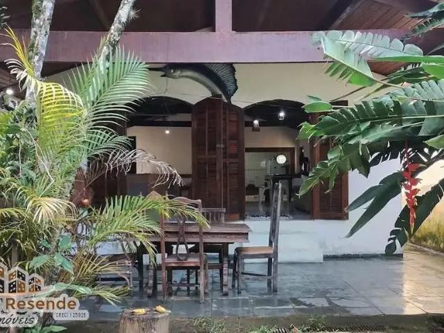 Casa / Sobrado para Venda em São Sebastião/SP Camburi 3 Quartos