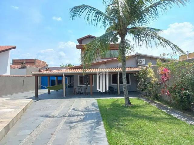 Casa / Sobrado para Venda em São Sebastião/SP Canto do Mar 3 Quartos