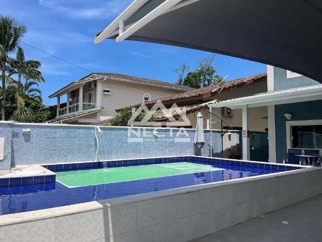 Casa / Sobrado para Venda em São Sebastião/SP Canto do Mar 4 Quartos