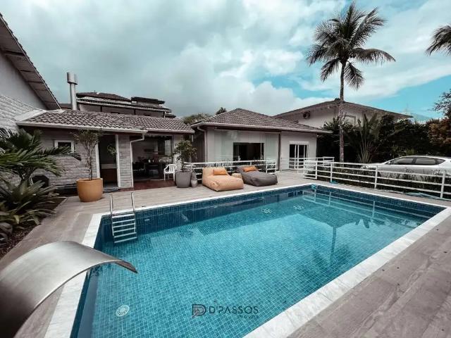 Casa / Sobrado para Venda em São Sebastião/SP Boiçucanga 4 Quartos