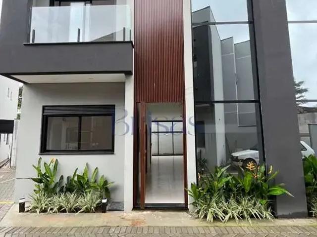 Casa / Sobrado para Venda em São Sebastião/SP Boiçucanga 4 Quartos