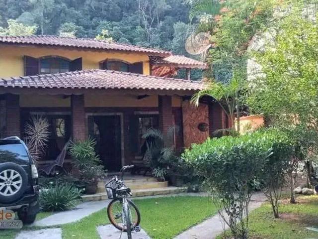 Casa / Sobrado para Venda em São Sebastião/SP Boiçucanga 5 Quartos