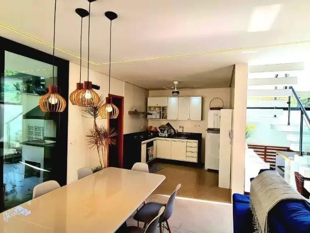 Casa / Sobrado para Venda em São Sebastião/SP Boiçucanga 3 Quartos