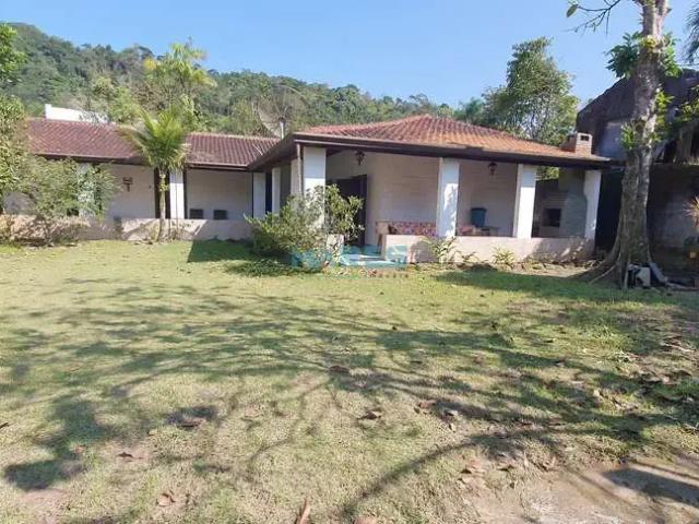 Casa / Sobrado para Venda em São Sebastião/SP Baleia 4 Quartos