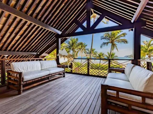 Casa / Sobrado para Venda em São Sebastião/SP Baleia 7 Quartos