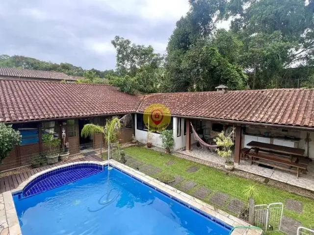 Casa / Sobrado para Venda em São Sebastião/SP Barra do Una 3 Quartos