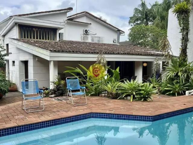 Casa / Sobrado para Venda em São Sebastião/SP Barra do Una 5 Quartos