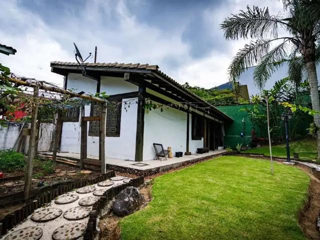 Casa / Sobrado para Venda em São Sebastião/SP Guaecá 1 Quartos